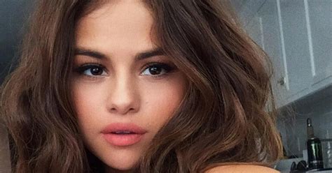 Selena Gomez Berpikir untuk Pensiun dari Dunia Musik : Okezone Celebrity