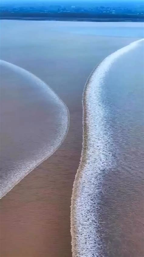 🔥 When Two Waves Collide Rnatureisfuckinglit