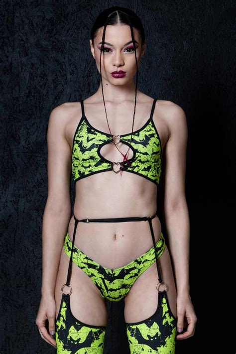 Glowing Bats Underboob Heart Ring Rave Bra Top Devil Walking