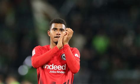Offiziell Eintracht Frankfurt Verpflichtet Ansgar Knauff Nach Leihe Fest
