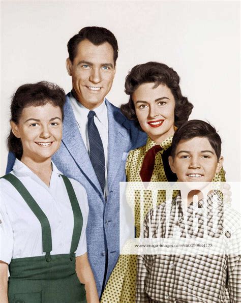 The Donna Reed Show From Left Shelley Fabares Carl Betz Donna Reed