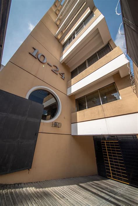 Oficina Ubicada En Edificio 10 24 Asesoría Inmobiliaria