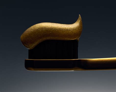 Toothpaste Goldblack Aurezzi