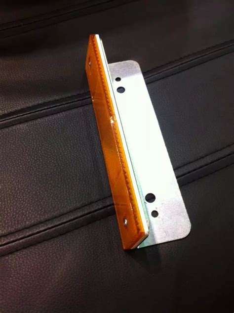 Steel Bracket Rectangle Delineator Guardrail Reflector China