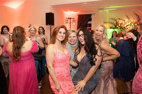 Mom Prom Event Landing Page Gwyneths T