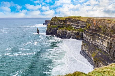 Tebing Moher Foto Stok Unduh Gambar Sekarang Air Alam Awan Langit Istock