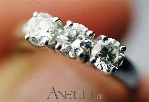 Anello Trilogy 075 Carati Diamanti Colore F Anelliit