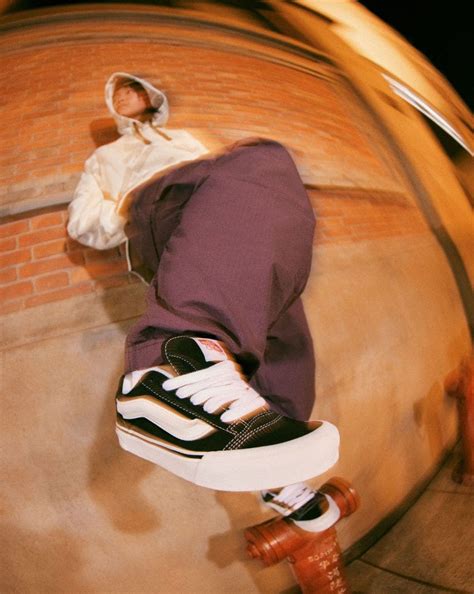 Shop Vans Knu Skool In Black