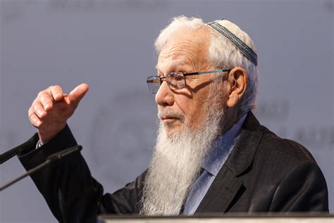 Robert Aumann Lessons From Game Theory For Humans As Collectives