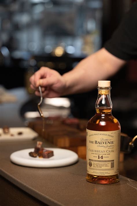 ‘3년 연속 미쉐린 가이드 윤서울 셰프가 택한 위스키발베니 14년 캐리비안 캐스크와 페어링 매일경제