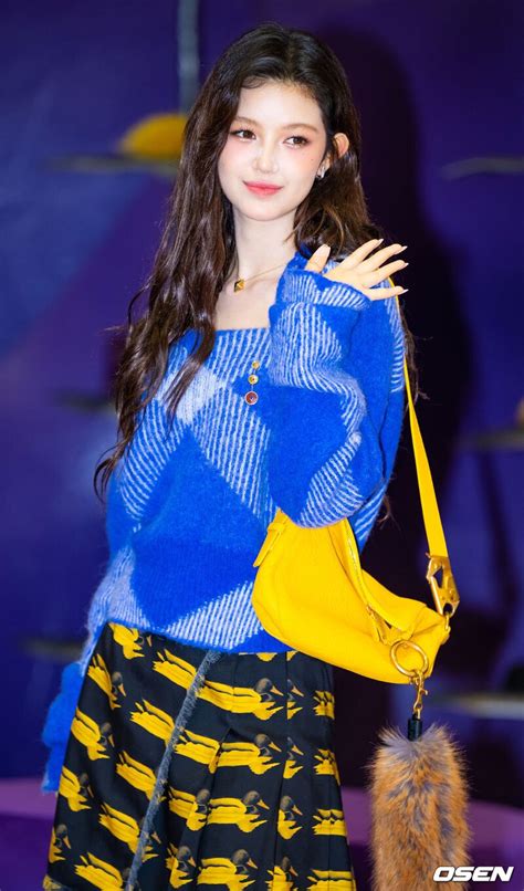 230915 New Jeans Danielle At Burberry Pop Up Store Event Kpopping