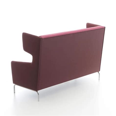 Versis Armchair Novomodern