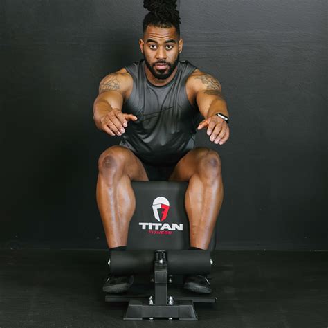 Sissy Squat Machine Titan Fitness