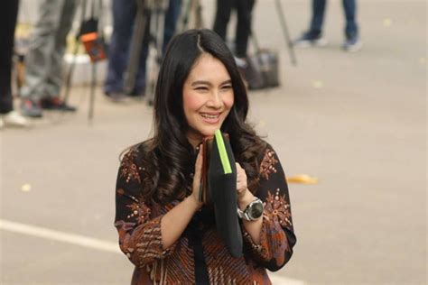 Profil Wakil Menteri Kependudukan Dan Pembangunan Keluarga Isyana