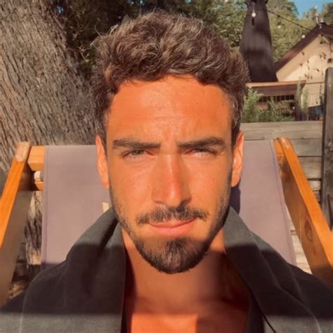 Gabriel Busso Gabriel Busso • Threads Say More