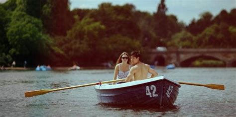 5 Signs The Guy Youre Dating Is Benching You In A Back Burner Relationship Yourtango