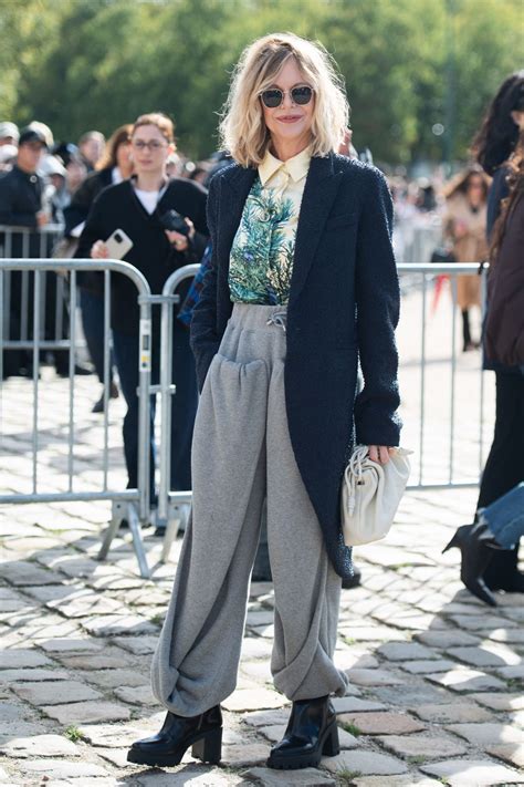 Meg Ryan Proves Age Is Just A Number With Youthful Chic At Loewe Pfw