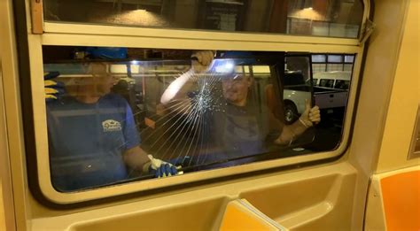 Nyc Vandals Smash Windows On Subway Trains Halting Service