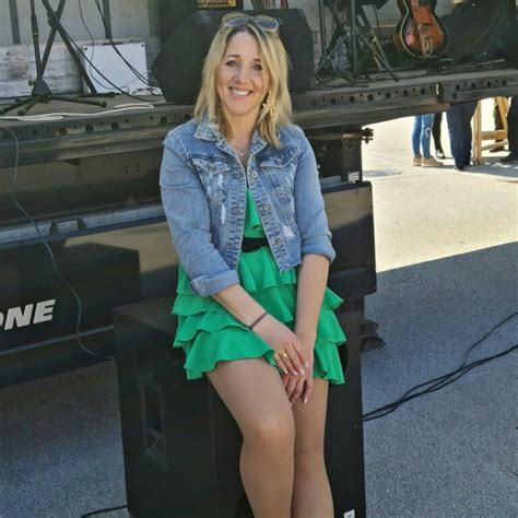 Posebne Zgodbe Mija Cerar Mestna Knjižnica Ljubljana