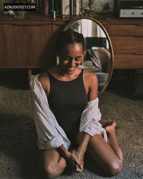 Gaia Scodellaro Feet Aznudefeet