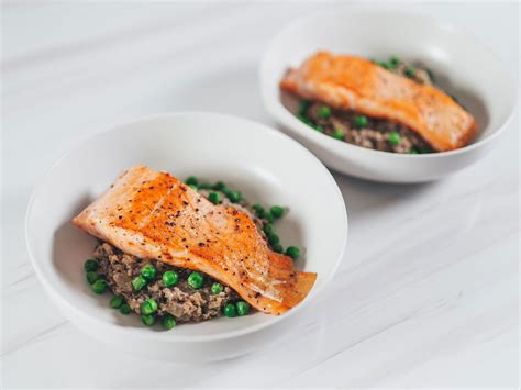 Pan Seared Salmon With Quinoa Risotto Chloe Ting Recipes