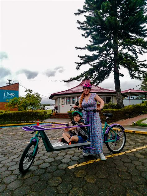 Mamacitas En Bici Un Día Como Activista Ciclista Y Mamá Greenpeace Colombia