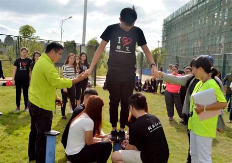 拉曼大学同辈辅导学习交流团到我校心理中心进行素质拓展体验 桂林理工大学学工处网站