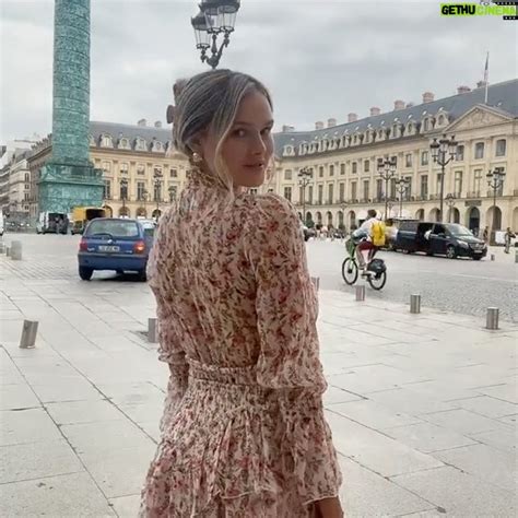 Actress Kinsey Wolanski Hd Instagram Photos And Wallpapers September