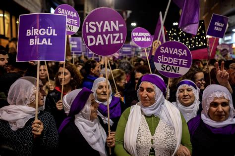 ¿qué Significa El Color Púrpura O Morado El Día De La Mujer Vogue