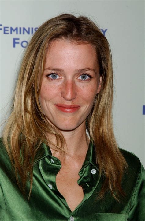 Gillian Anderson Pictures