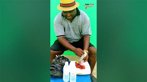 Lee Eats Tasting Delicious Banku And Tsofi In Chorkor Opposite Galilee Methodist Church Youtube