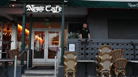 News Cafe Reopens In South Beach Axios Miami