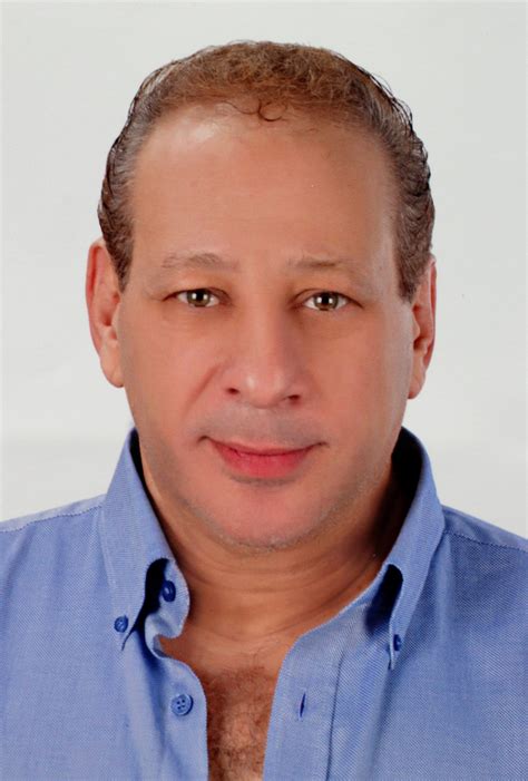 عماد يوسف الشاعر الفنان