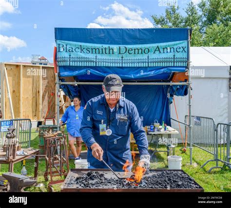 New Orleans La Usa April 29 2022 Blacksmith Demonstrating