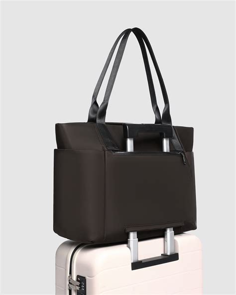 Buy The Chicago Tote Bag Chocolate Online Louenhide