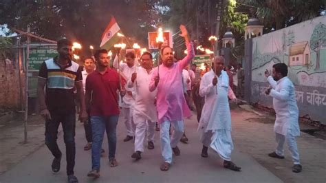 कारगिल विजय दिवस की पूर्व संध्या पर भाजपा कार्यकर्ताओ ने निकाला मशाल जुलूस विधायक कैलाश आचार्य