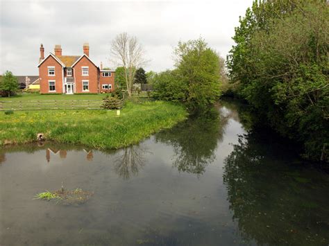 The Driffield Canal From Brigham Swing © Andy Beecroft Cc By Sa 2 0