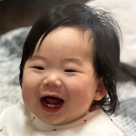 신생아 침대를 졸업하고 아기용 범퍼침대를 사야할지 데이비드 침대를 사야할지 엄청 고민하다가 수호가 클 때까지도 쓸 수 있는 데이비드 침대로 결정 그 중에서도 단점은