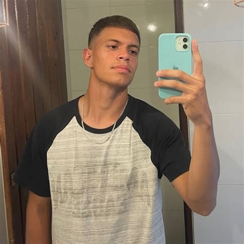 Benjamin Alarcón Benjaalarcon7 • Threads Say More