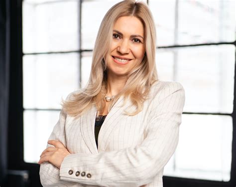 Mihaela Năstase Production Manager Mlh Creationfactory „În Industria Românească De Modă Una