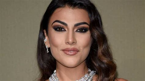 Giulia Salemi Super Sexy Al Gf Scollatura Gioiello E Maxi Spacco Che