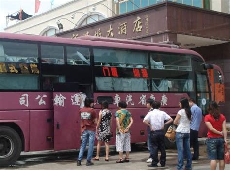 能过夜的“卧铺大巴”，为何突然全面“禁行”？原因让人后怕 财经头条