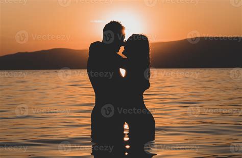 Before Sunrise Kiss At Eric Main Blog