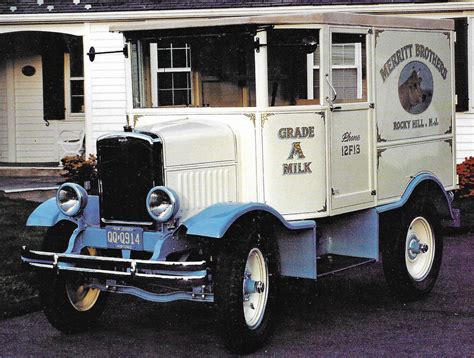 American Auto Emblems Divco