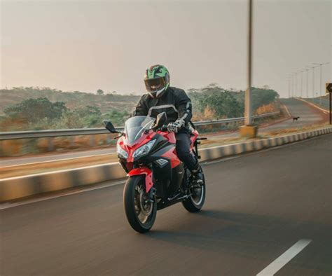 Thembi Seetes Latest Adulting Sex Scene Receives Mixed Reactions Bona Magazine