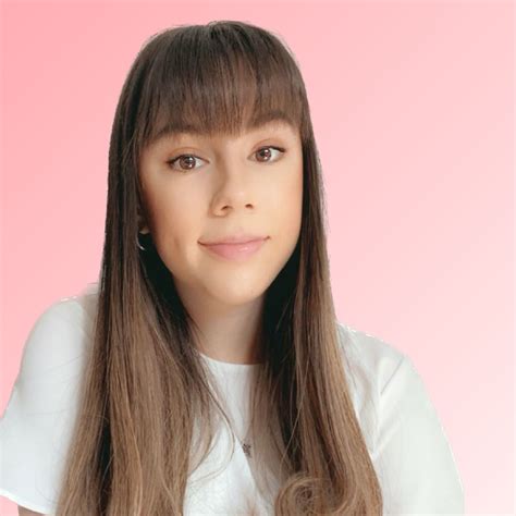 Imogen Grace Socials On Linkedin Personalbranding Socialmediamanager