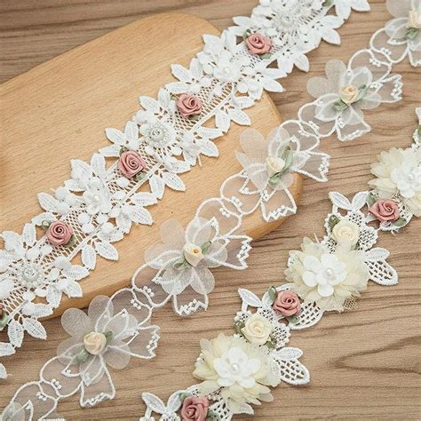 Pin By 𝓜𝓮𝓻𝓻𝔂 𝓨𝓮𝓲𝓷 On Encaje Para Vestidos Y Blusas Handmade Wedding Decorations Sewing Crafts