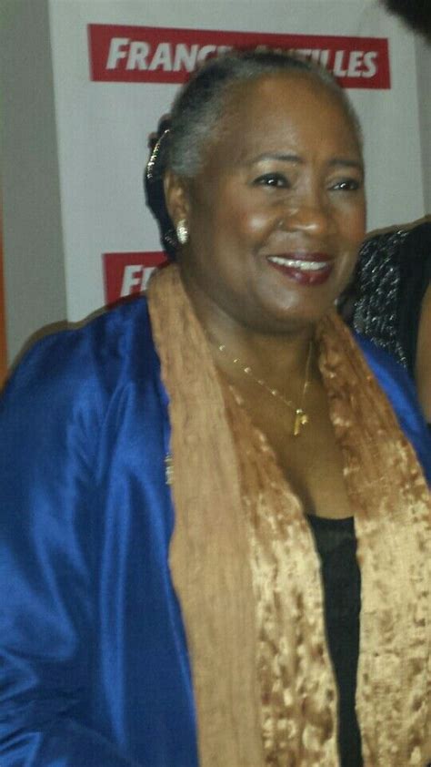 9 Hot Sexy Barbara Hendricks Bikini Pics