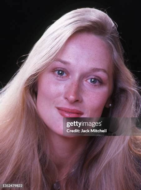 Meryl Streep 1976 Photos And Premium High Res Pictures Getty Images