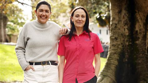 The Special Bond Thats Helping 28 Year Old Ali Moore In Breast Cancer Fight Daily Telegraph